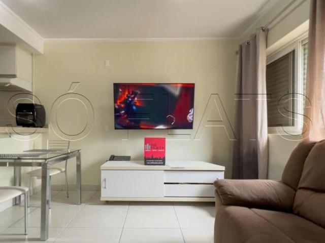 Flat 40m² no Itaim Bibi próximo à Faria Lima e JK | Mobiliado com varanda e vaga