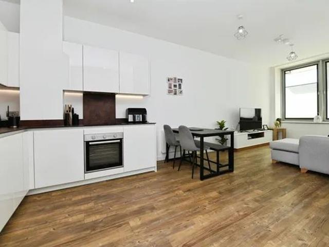 Flat 41, Eagle Way, Brentwood, Property for rent