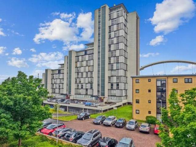 Flat 4/3, Mavisbank Gardens, Festival Park, 2 Bedroom Flat