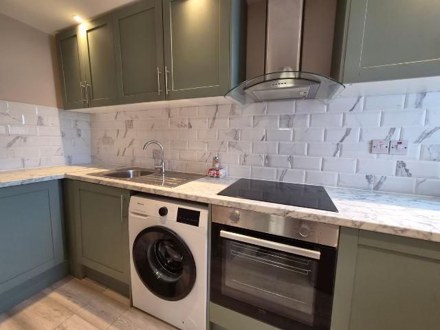 Flat 4 118 Rossmore Road, Poole BH12, Room to rent, £750 pcm | PrimeLocation