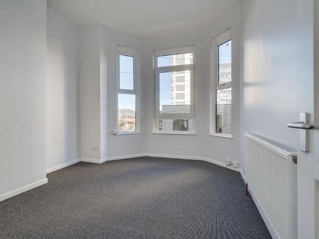 Flat 4, 11 Camden Street, Belfast, BT9 6AT
