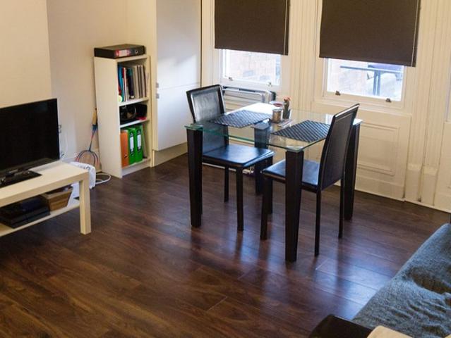 Flat 4, 30 Clarendon Road, LS2 9NZ, Leeds