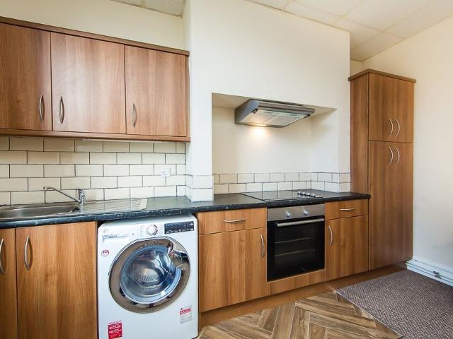 Flat 4, 66 Chapel Lane, Headingley, Leeds