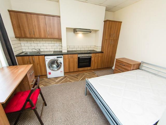 Flat 4, 66 Chapel Lane, Headingley, Leeds