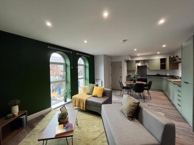 Flat 4, Commercial Point, Wollaton. 8 bed apartment to rent £5,893 pcm £1,360 pw