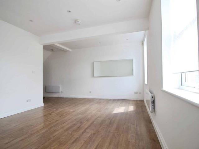 Flat 4, Stanley Street, Chestnut House Stanley Street, Swindon, Swindon, SN1