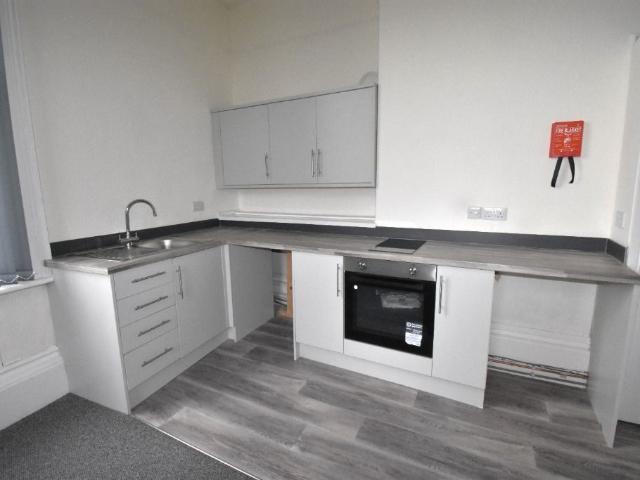 Park Street, Hull HU2, 3 bed flat to rent, £750 pcm | PrimeLocation