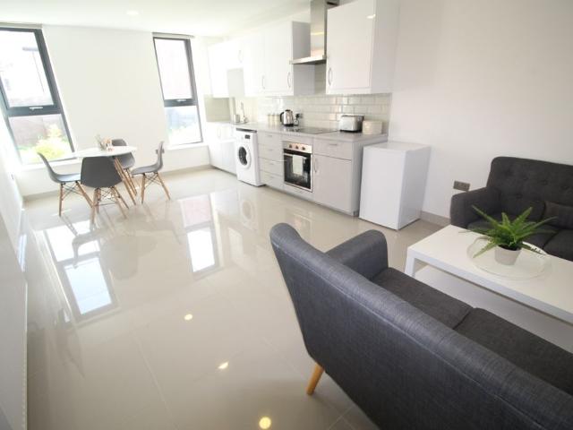 Flat 4, Westmount, LS2 9NZ, Leeds
