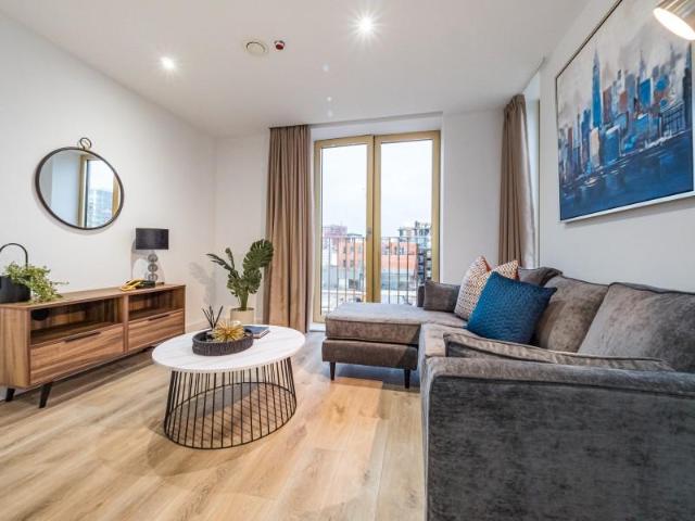 Flat 4: The Quarters 2 bed apartment to rent £1,450 pcm £335 pw
