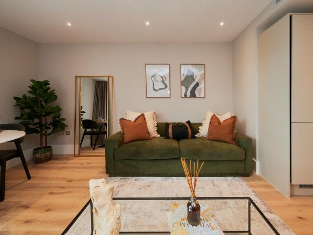 Flat 56, 219 Baker, 219 Baker Street. 1 bed flat to rent £5,150 pcm £1,188 pw