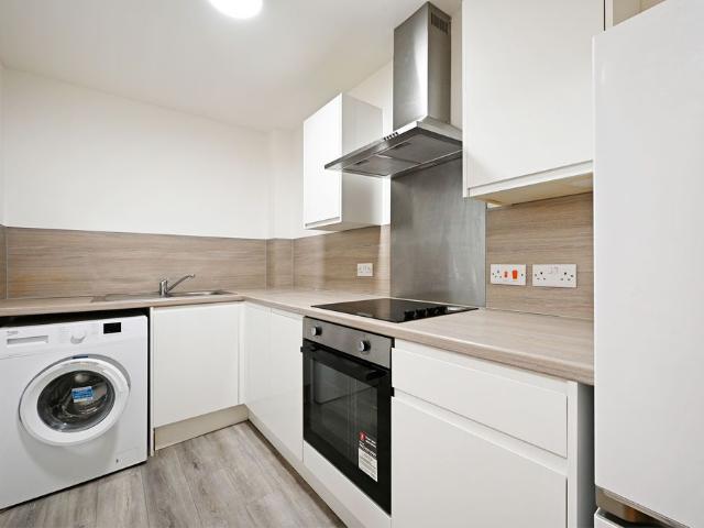 Flat 51 Phoenix Court, Rockingham Street, Sheffield S1, 1 bed flat to rent, £725 pcm | PrimeLocation