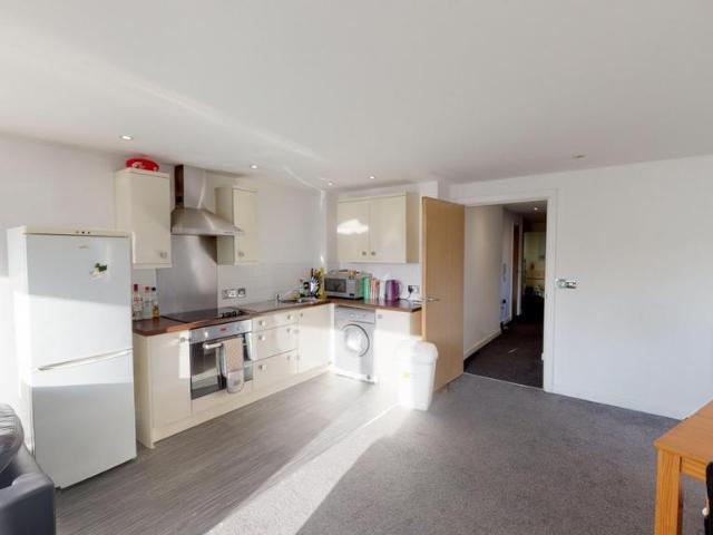 Flat 5.3 Cymbeline House 2 bed ground floor flat to rent £1,213 pcm £280 pw