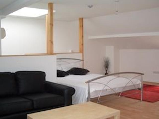Flat 5, 11 Brudenell Road, LS6 1HA, Leeds