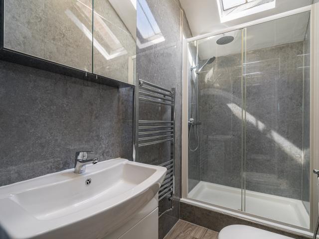 Flat 5, 16 Clarendon Road