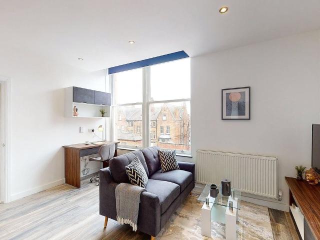 Flat 5, 25 Hyde Terrace