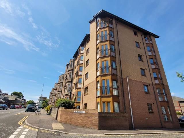 Flat 5, 2A Elm Street DD2, 2 bed flat to rent, £800 pcm | PrimeLocation