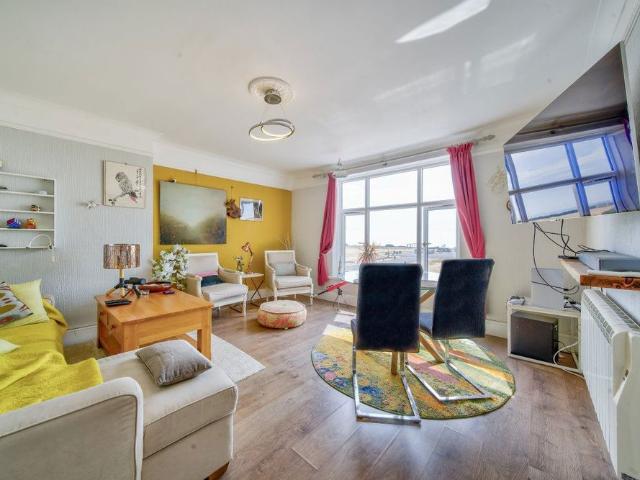 Flat 5, 60, South Terrace, Littlehampton