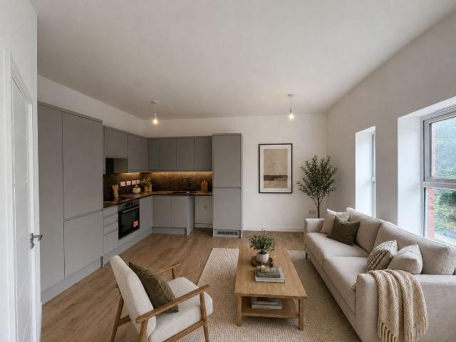 Flat 5 London Road, Luton LU1, 1 bed flat to rent, £1,000 pcm | PrimeLocation