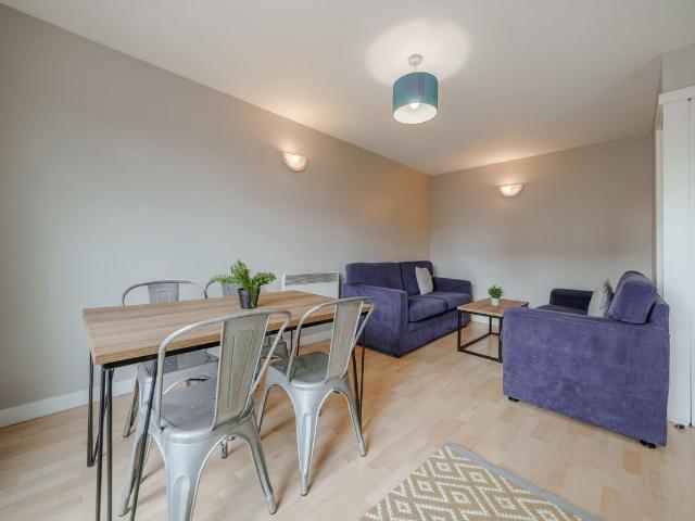 Flat 5, Mayfair Court, Manchester M14, 2 bed property to rent, £758 pppm | PrimeLocation