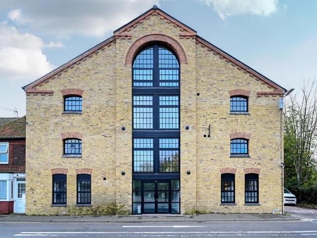 Flat 5 The Old Granary 3 bed apartment to rent £1,550 pcm £358 pw