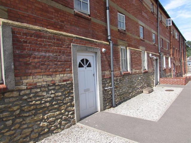 Flat 5 The Barley Yard, Old Mill Lane, Crewkerne TA18, 1 bed flat to rent, £775 pcm | PrimeLocation