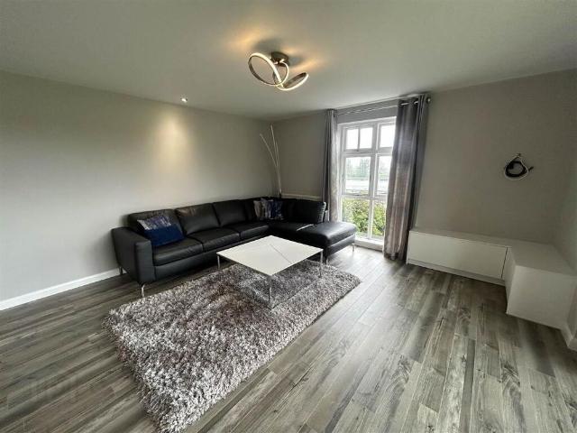 Flat 5 The Parks, 3 Belfast Road, Holywood, BT18 9EH