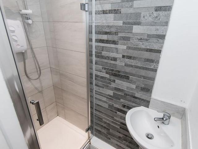 Flat 6, 27 Richmond Road, Headingley, Leeds
