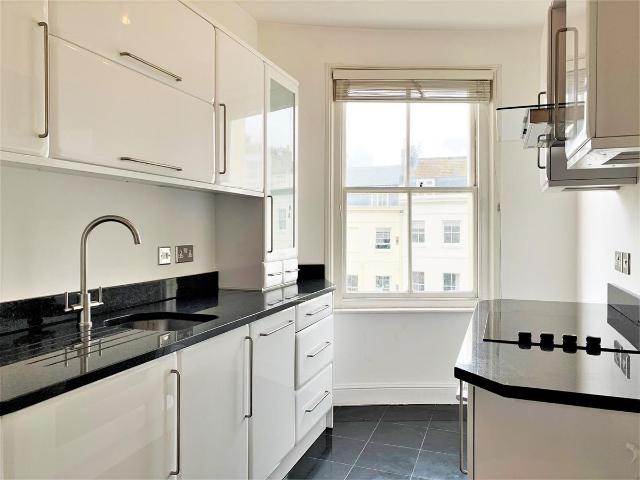 Flat 6, 42 Brunswick Place, Hove BN3, 2 bed flat to rent, £1,900 pcm | PrimeLocation