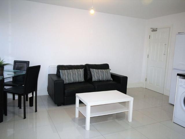 Flat 6, 65 Clarendon Road, LS2 9PB, Leeds
