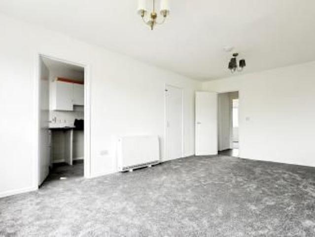 Flat 6, Knightstone Court