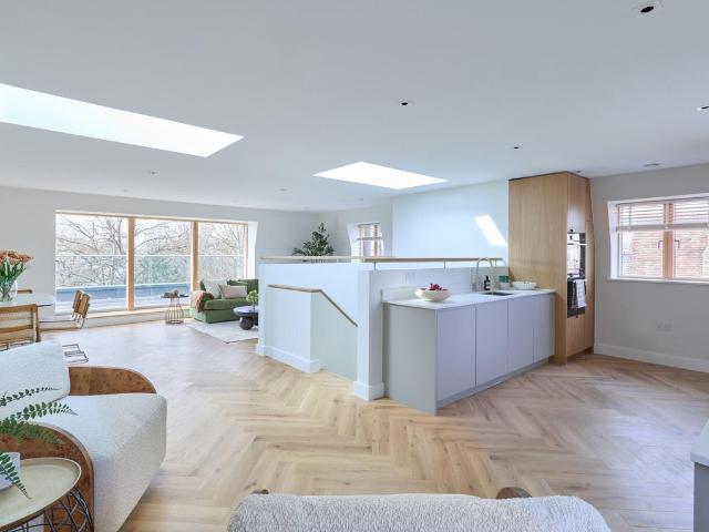 Flat 6, Hills Road, Cambridge CB2, 4 bed flat to rent, £4,650 pcm | PrimeLocation