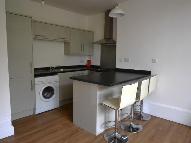 17 18 Pearson Park, Hull HU5, 2 bed flat to rent, £750 pcm | PrimeLocation