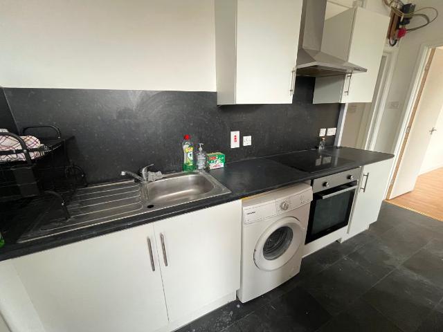 Flat 6, Waterloo Road, Southampton SO15, 1 bed flat to rent, £850 pcm | PrimeLocation
