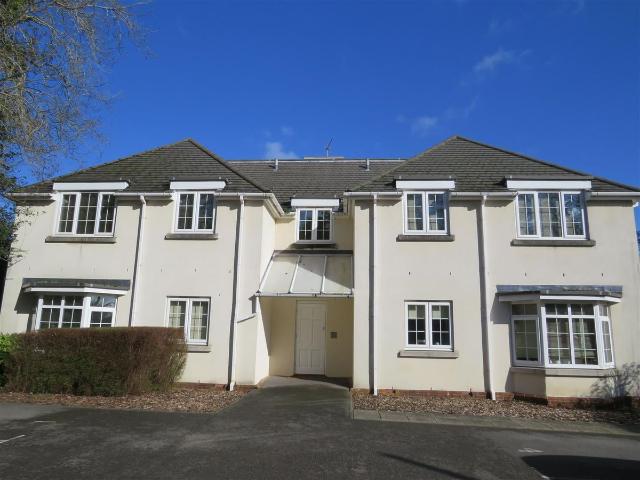 Flat 6, White Lodge, Bridge Road, Southampton SO31, 1 bed flat to rent, £1,000 pcm | PrimeLocation