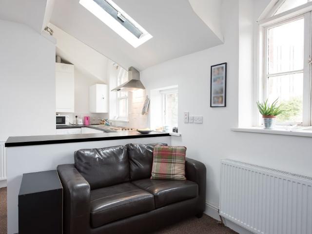 Flat 6A, 16 Clarendon Road, LS2 9NN, Leeds