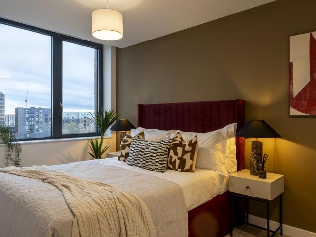 Flat 723, Oldfield Wharf, 11 Gaythorn. 2 bed flat to rent £1,475 pcm £340 pw