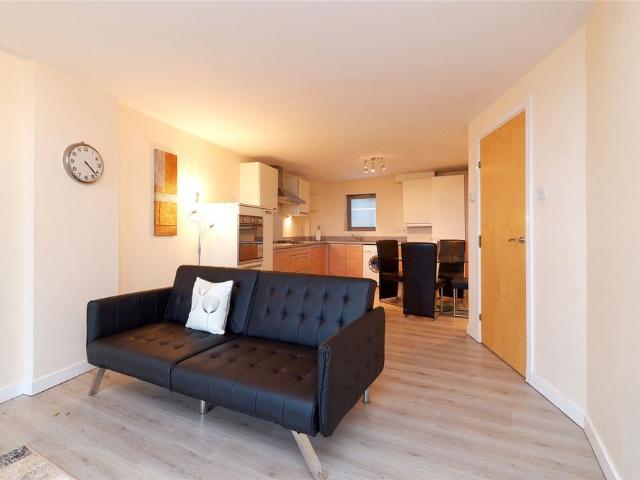 Flat 7/2 Vantage, 308 Clyde Street