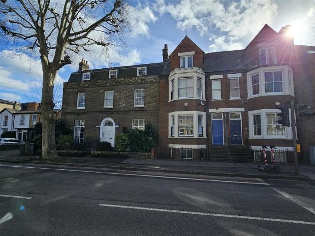 Flat 7, 26 Newmarket Road, Cambridge CB5, Studio to rent, £1,100 pcm | PrimeLocation