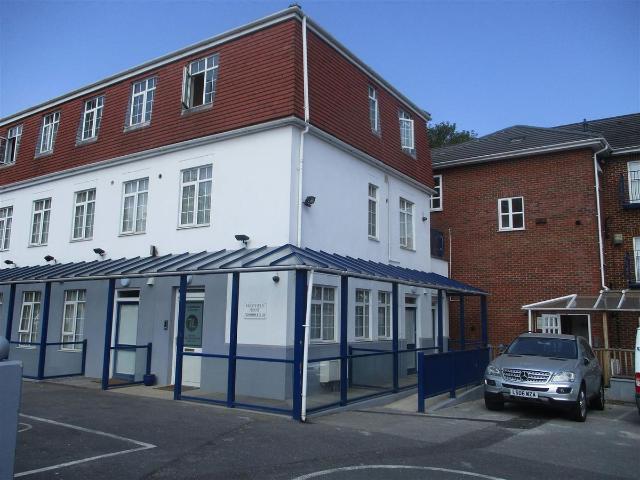 Flat 7 Moatfield House, Highfield Road, Dartford DA1, Studio to rent, £850 pcm | PrimeLocation