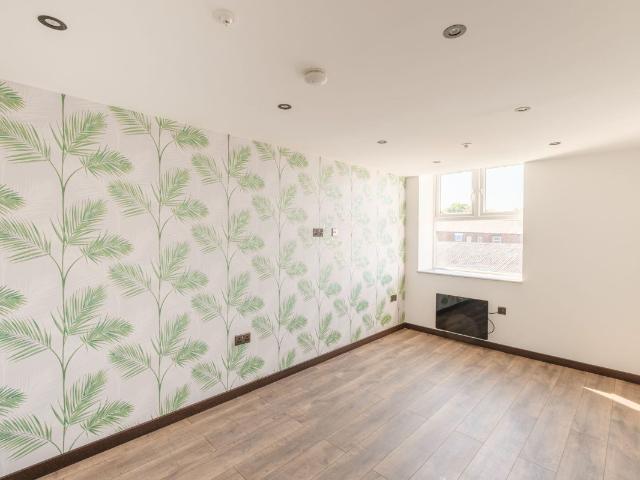Flat 7, Standish Court PR7, 2 bed flat to rent, £995 pcm | PrimeLocation