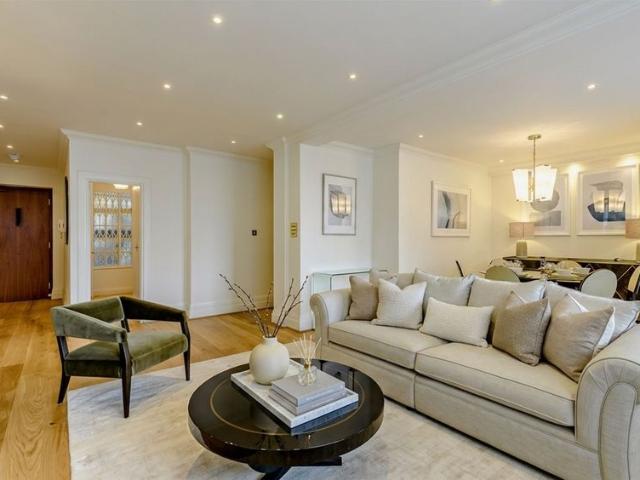 Flat 7, Strathmore Court, London, NW8 7HY
