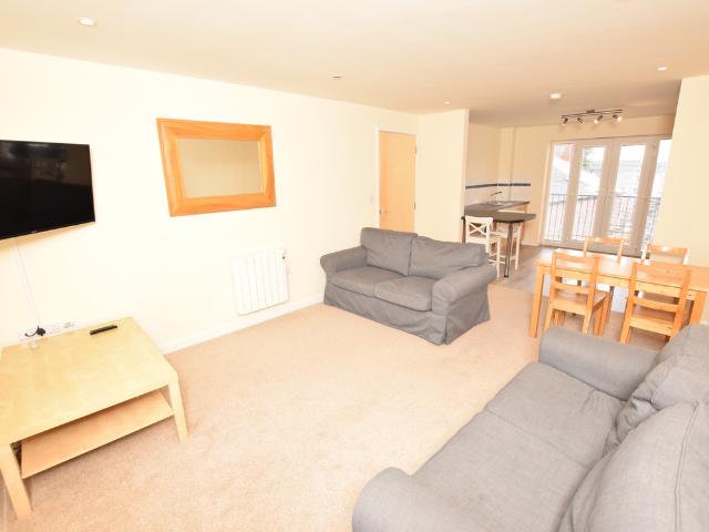 Flat 7 Room 1