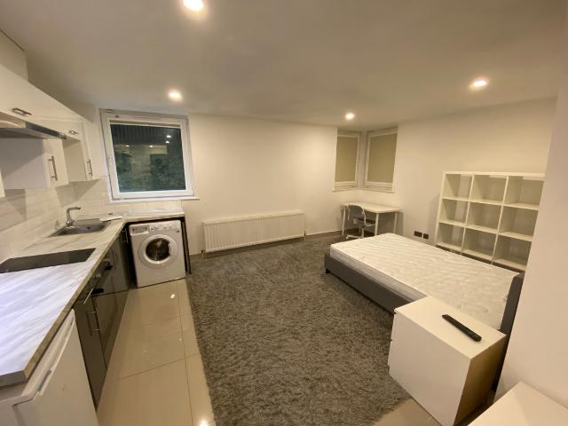 Flat 87, 205 Clarendon Road, Leeds LS2, 1 bed flat to rent, £803 pcm | PrimeLocation
