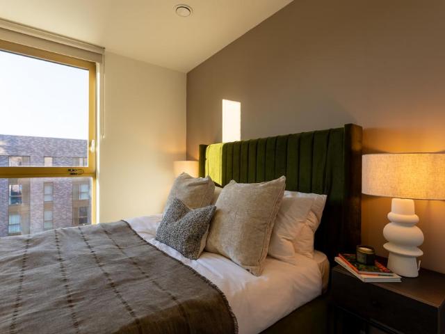 Flat 810, 166 Rockingham Street 2 bed flat to rent £1,600 pcm £369 pw
