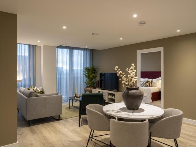 Flat 812, Oldfield Wharf, 11 Gaythorn. 2 bed flat to rent £1,485 pcm £343 pw