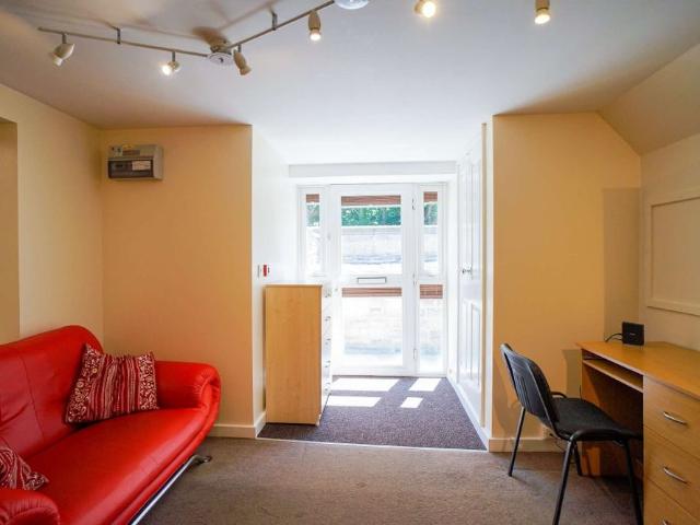 Flat 8, 2 Harcourt Road, Crookesmoor, S10 1DJ