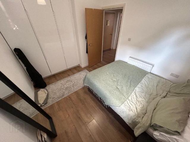 Flat 8, 44 Ulsterville Avenue, Belfast, BT9 7AQ