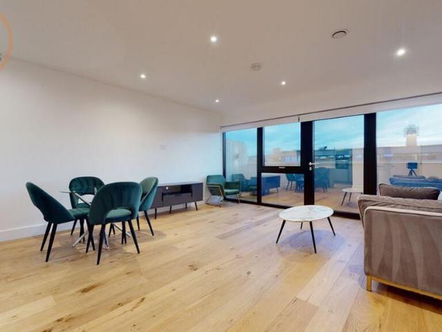 Flat 8, Folberth House, New Horizons. 3 bed apartment to rent £2,895 pcm £668 pw