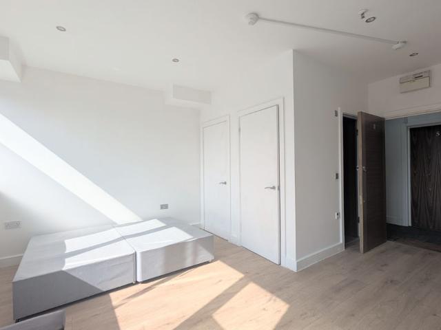 Flat 8 Kap House, Harrow HA1, Studio to rent, £1,300 pcm | PrimeLocation