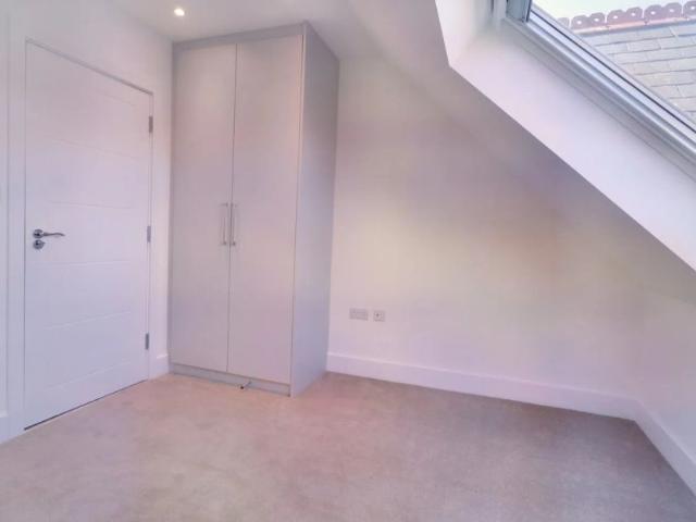 Flat 8, High Road, Harrow Weald, HA3